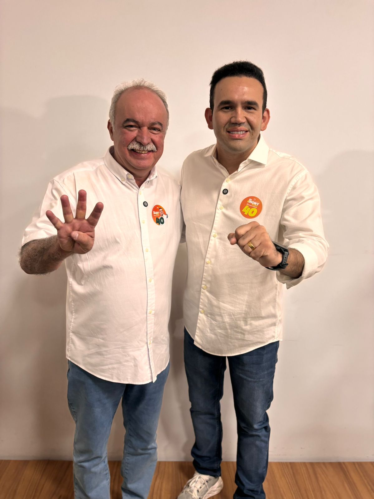 Inácio formaliza apoio a Jhony no segundo turno em Campina Grande