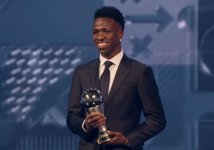 Vini Jr. vence prêmio da Fifa, e Brasil volta a ter o melhor jogador do ...