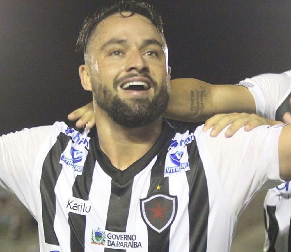 "Estou feliz demais", diz Nando após primeiro gol pelo Belo na Série C